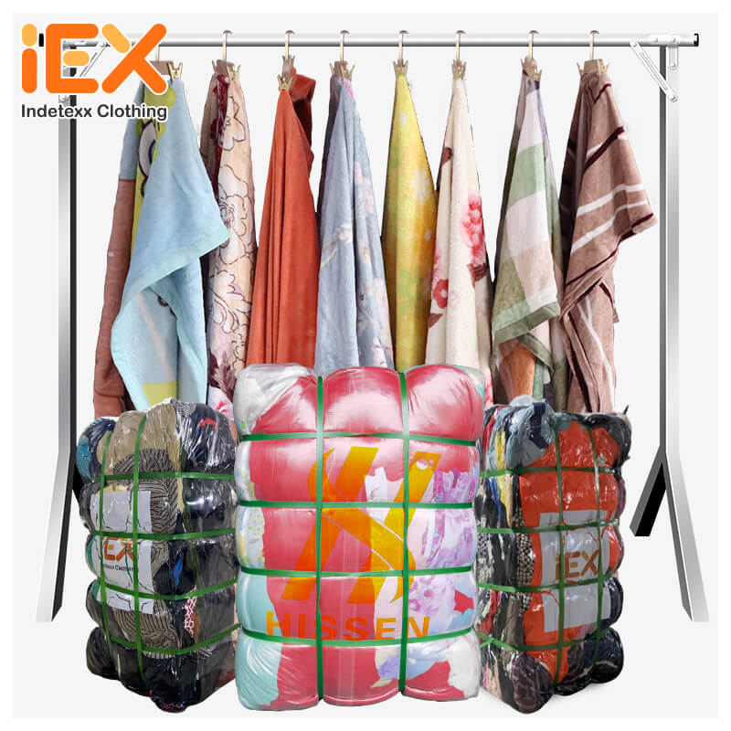 Second-hand Women's Short Padded Jacket