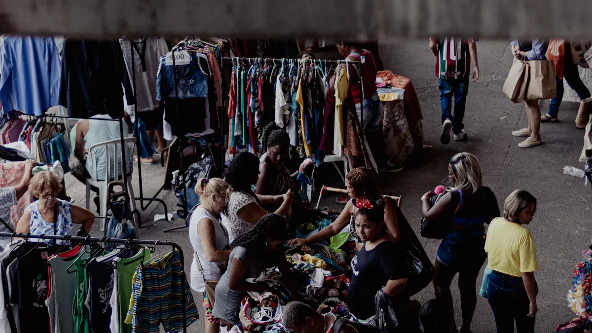 Роль правил импорта подержанной одежды в логистике бывшей в ...